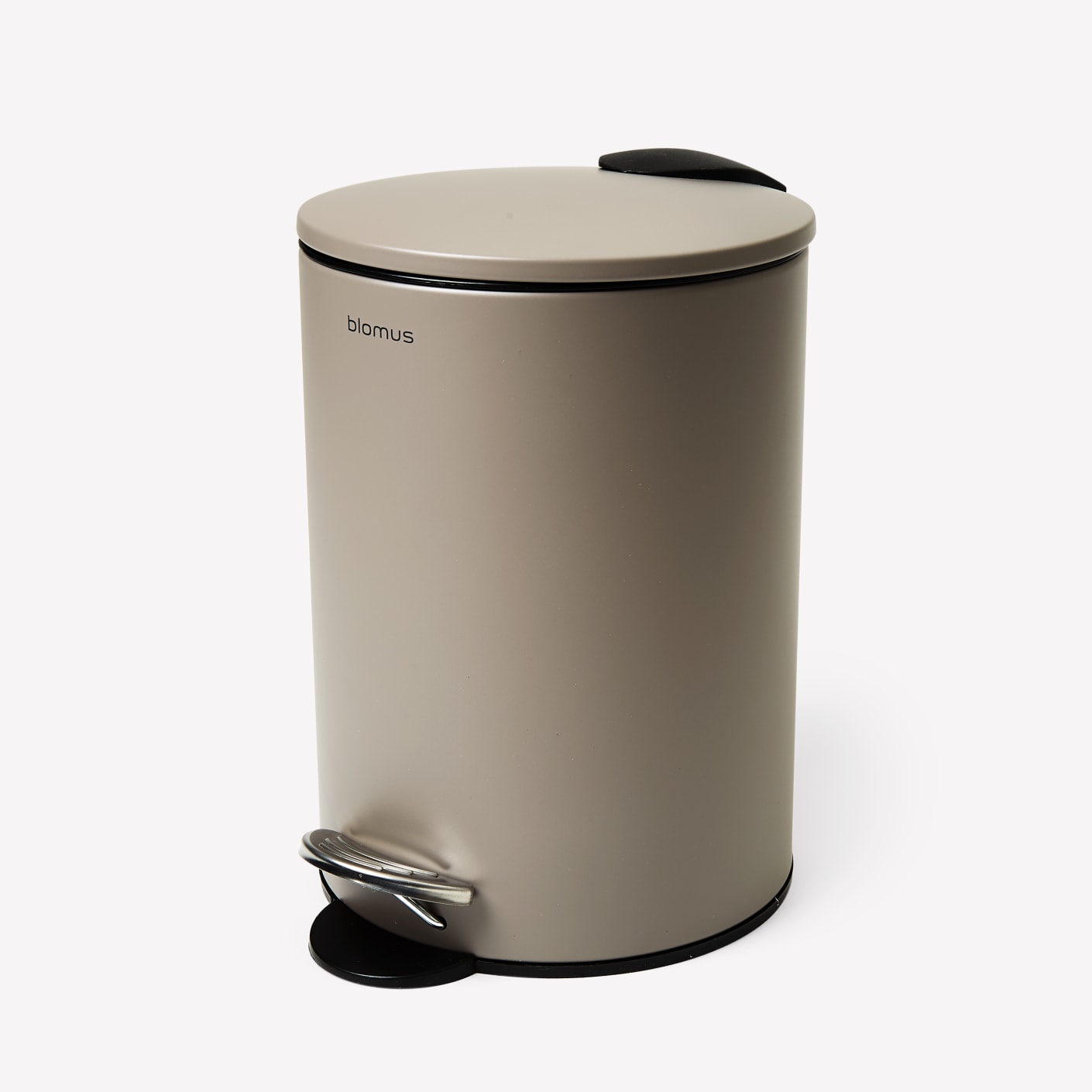 Blomus Bathroom Trash Bin – Gray | Bespoke Post