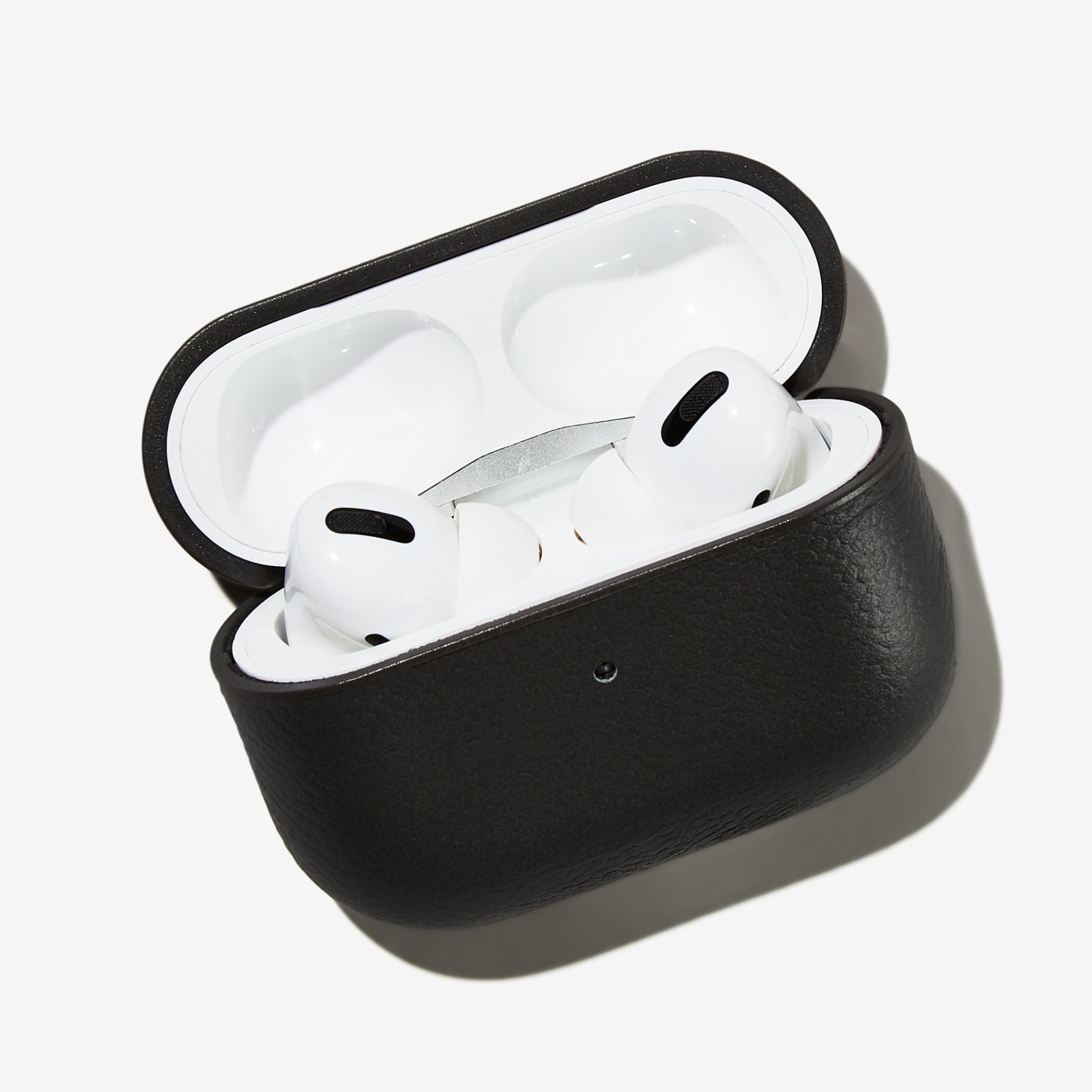 Courant Pebble Leather AirPod Pro Case | Bespoke Post