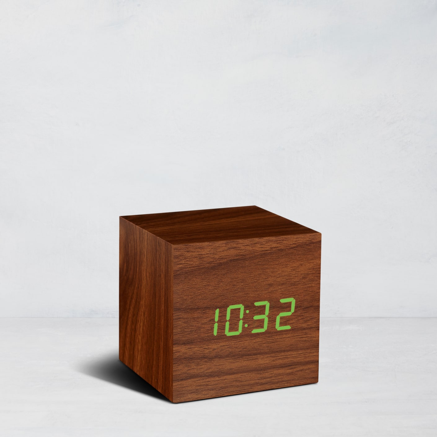 Gingko Cube Click Clock – Walnut | Bespoke Post